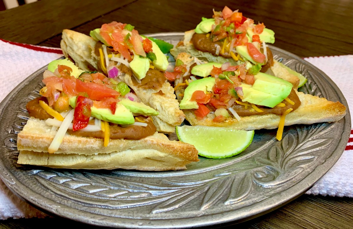 Easy Molletes (Vegan) – Midnight Munchies & More!