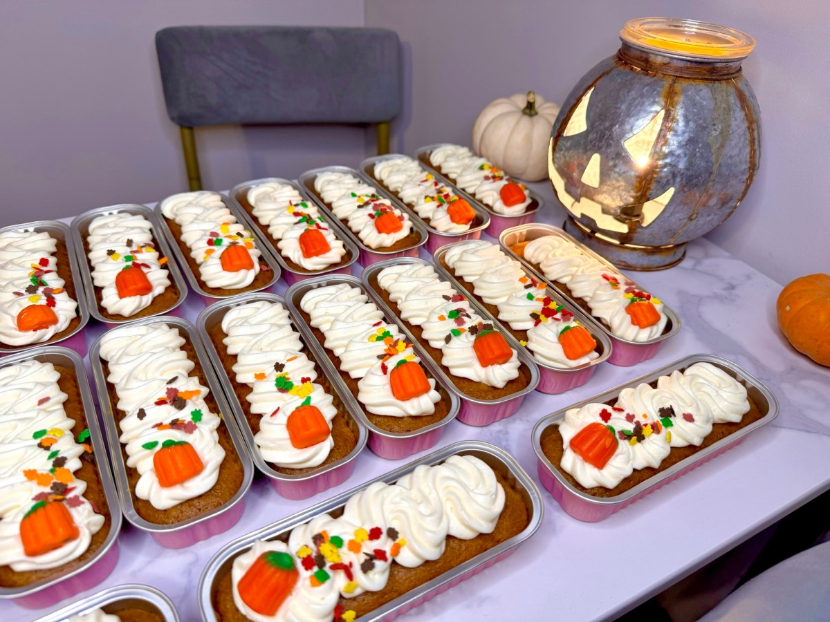 How to make Mini Pumpkin Spice Cakes in Mini Loaf Pans Recipe ...