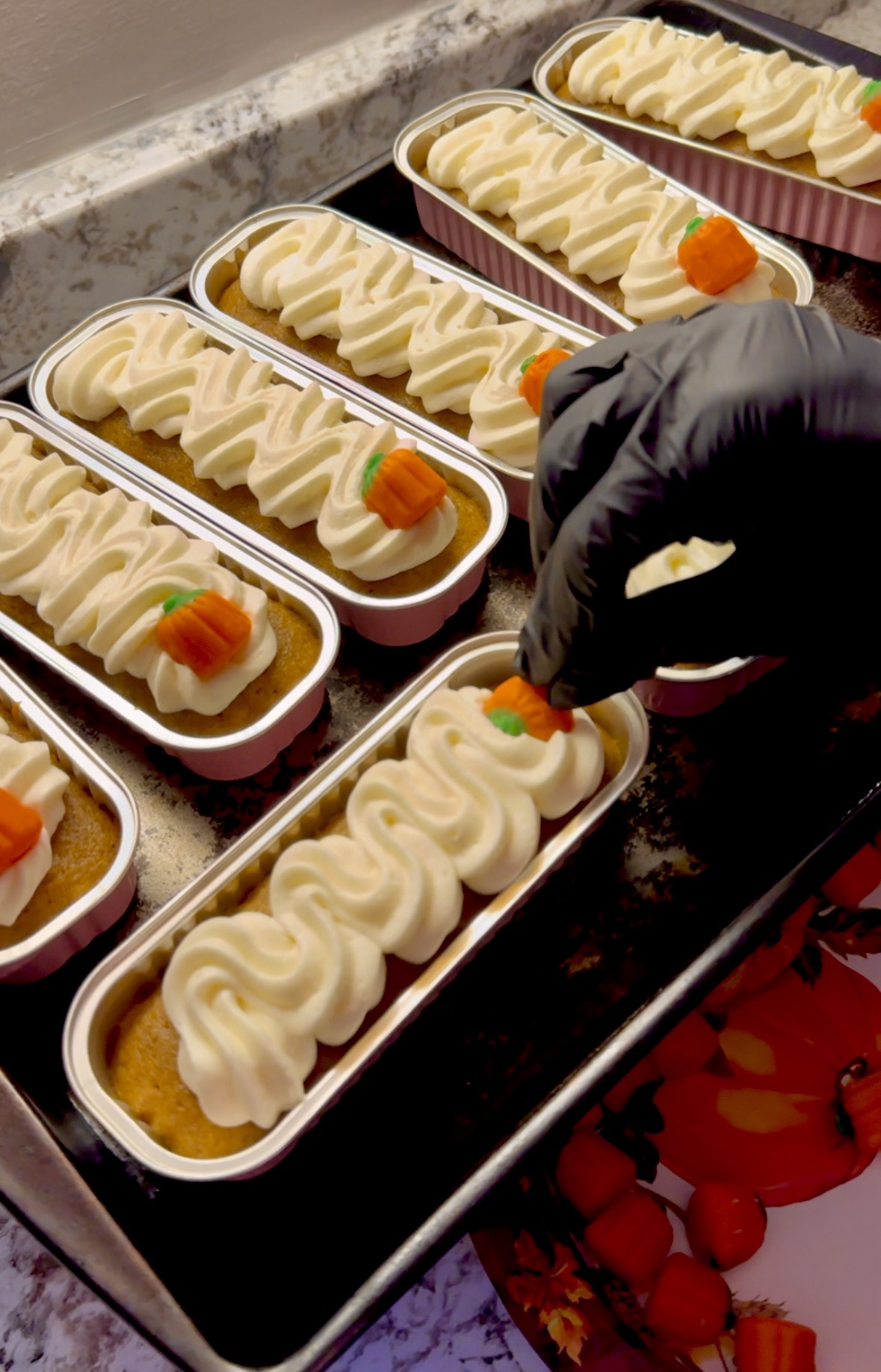 How to make Mini Pumpkin Spice Cakes in Mini Loaf Pans Recipe ...