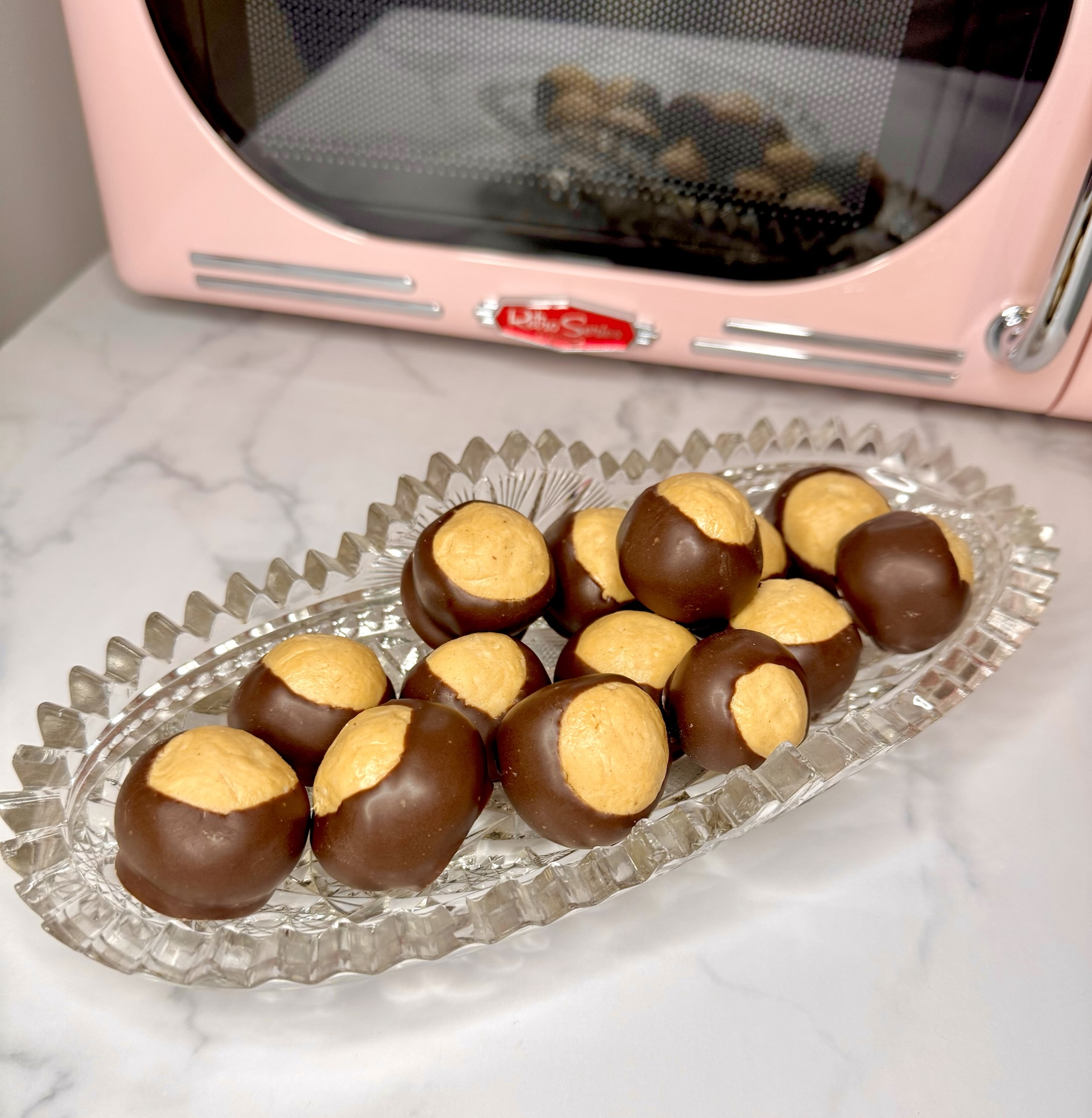 The BEST Buckeyes Recipe – Midnight Munchies & More!
