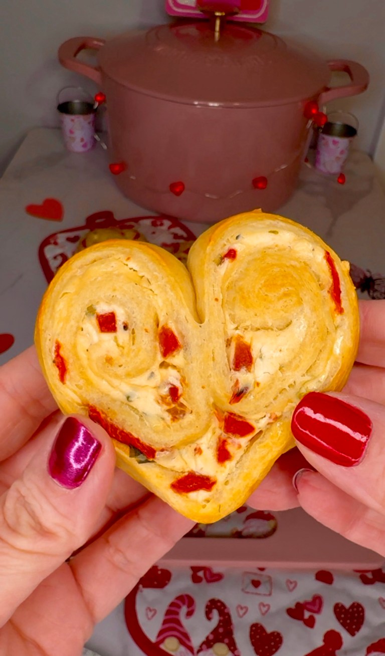 11 Easy Crescent Roll & Puff Pastry Pinwheel Appetizer Recipe Ideas for ...